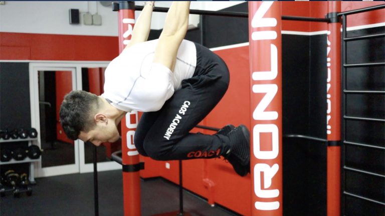 Guida al Back Lever: come eseguire questa skills del Calisthenics